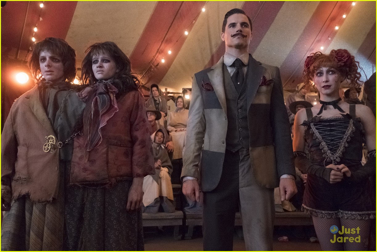 Neil Patrick Harris Chats End of 'Unfortunate Events' at Season Three ...