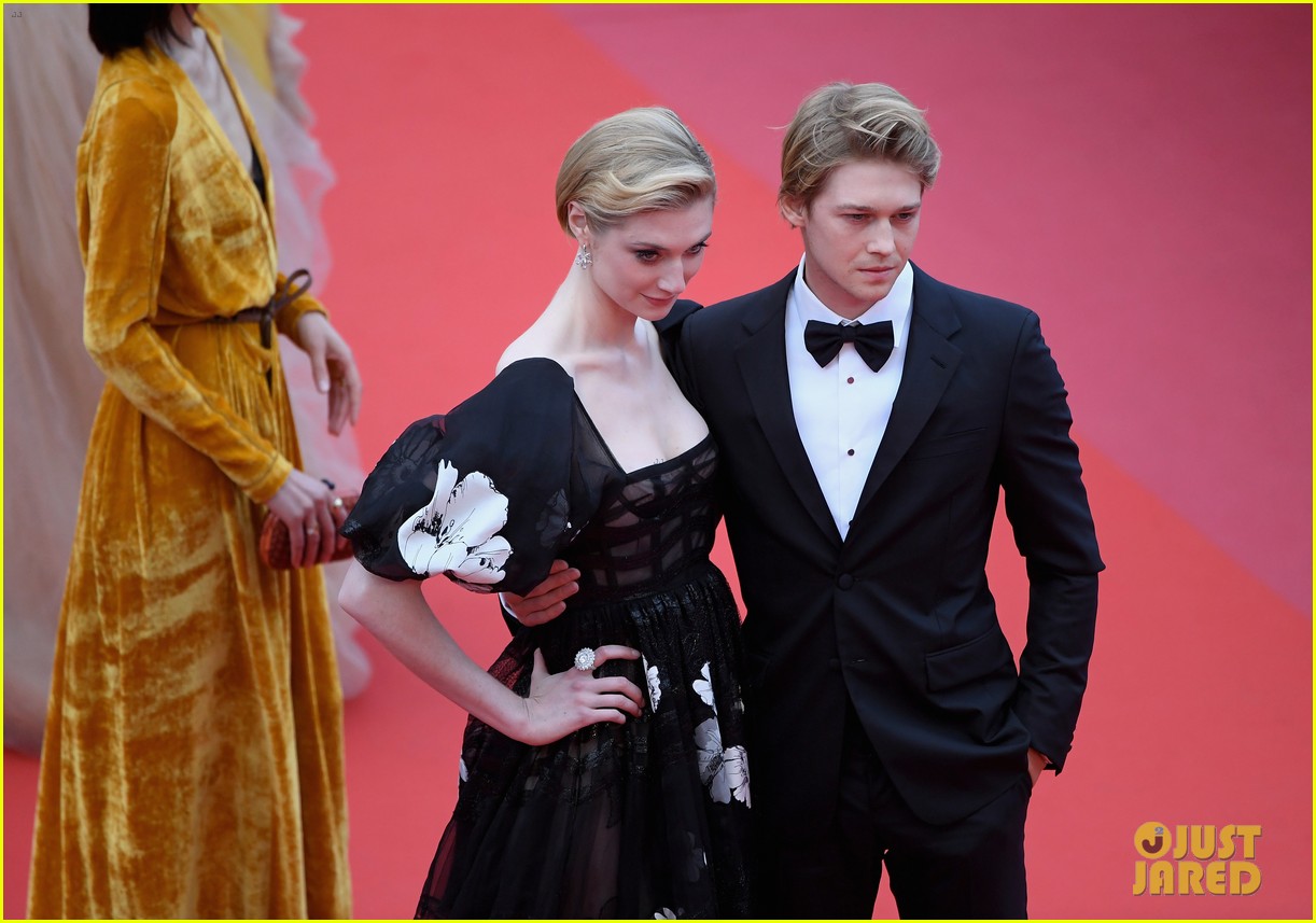 Joe Alwyn Looks Dapper at 'Solo: A Star Wars Story' Premiere in Cannes ...