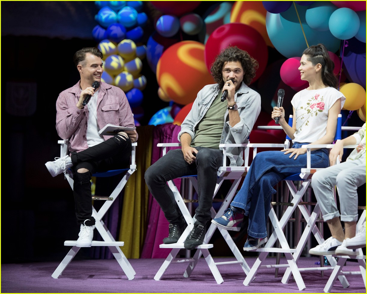 'Andi Mack' Cast Takes On Disneyland for GO! Fan Fest! | Photo 1159405 ...