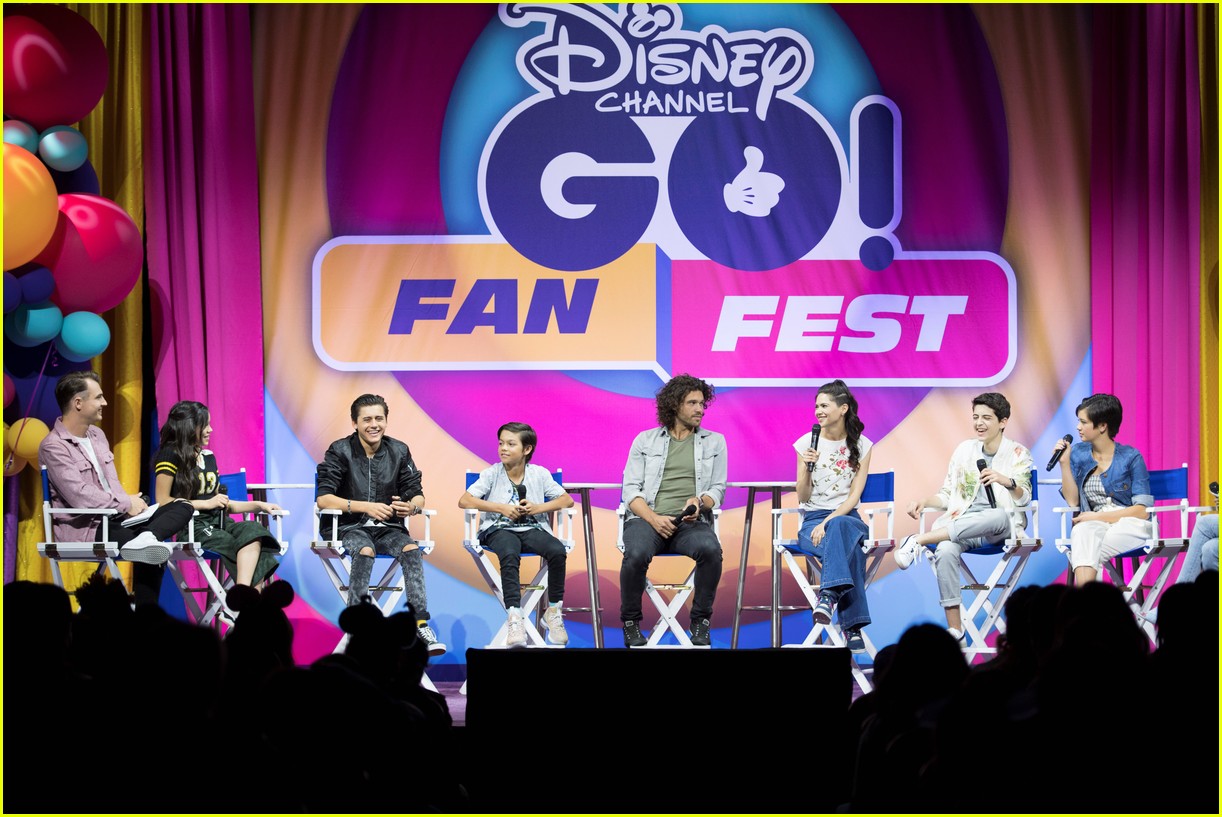 'Andi Mack' Cast Takes On Disneyland for GO! Fan Fest! | Photo 1159407 ...