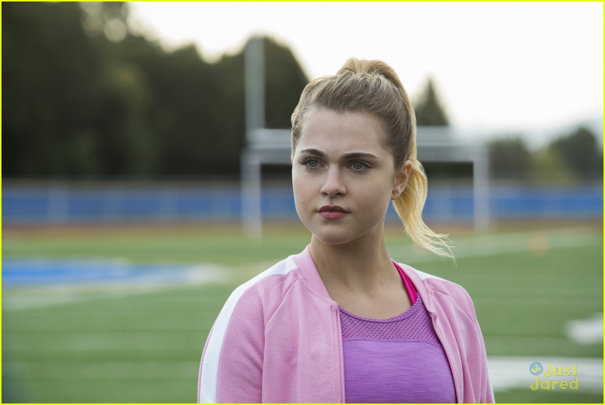 Anne Winters Dishes on Chloe in '13 Reasons Why' Season 2: 'She's ...