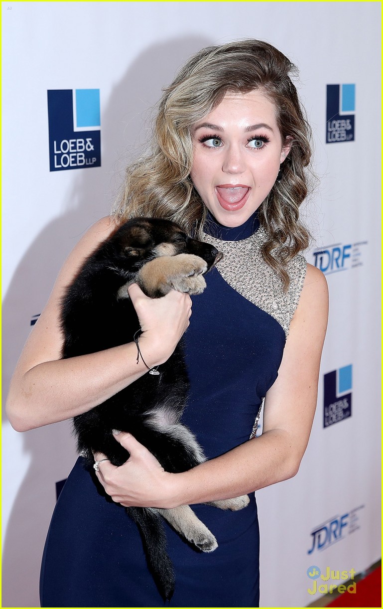 Brec Bassinger And Dylan Summerall Make It A Date Night At Jdrfs Imagine
