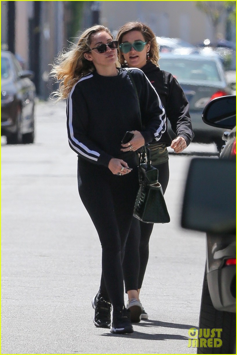 Miley Cyrus Spends the Afternoon Hanging Out with Friends! | Photo ...