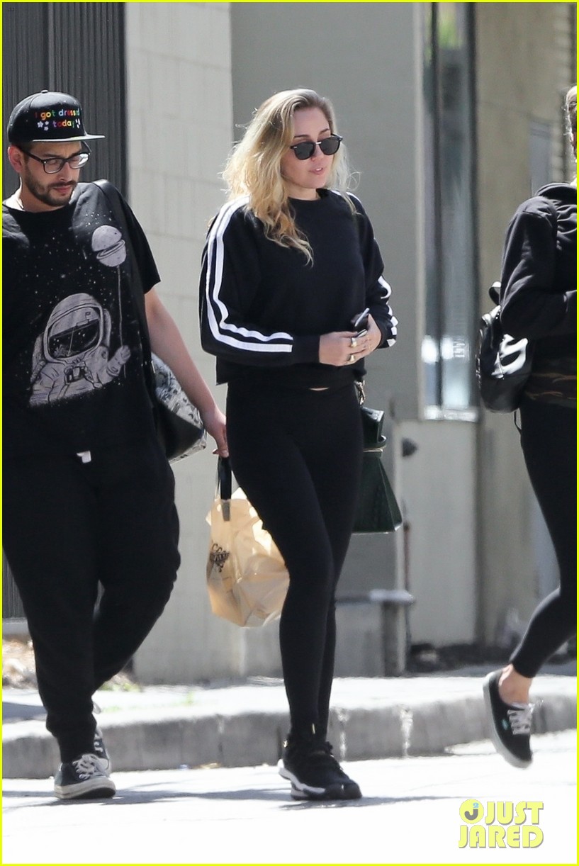 Miley Cyrus Spends the Afternoon Hanging Out with Friends! | Photo ...