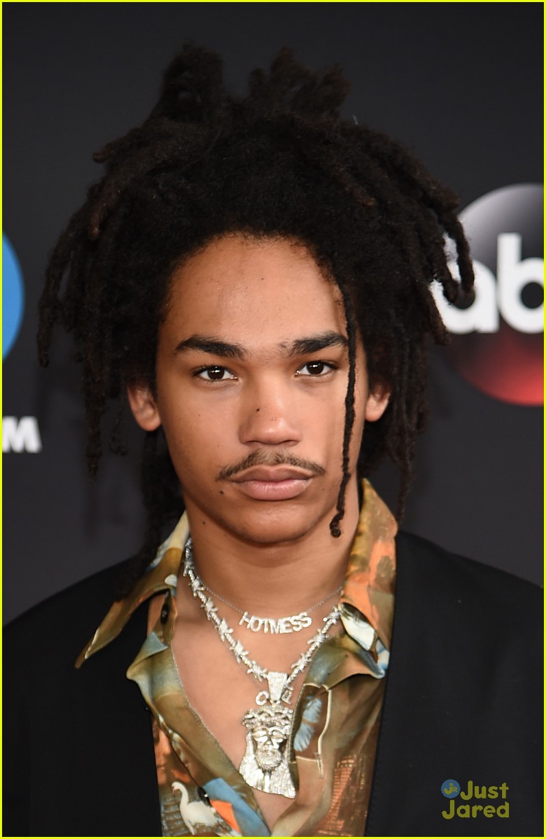 Full Sized Photo of grownish cast hits freeform upfronts together 14 ...