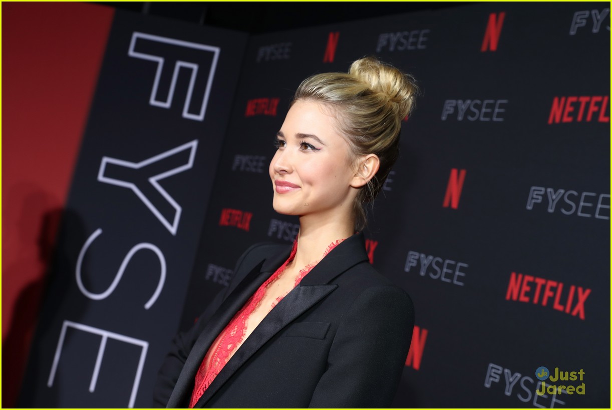 'Alexa & Katie's Isabel May & Emery Kelly Partied With The 'On My Block ...