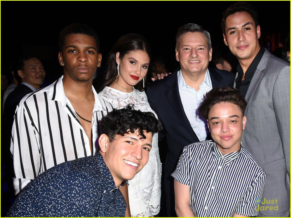 'Alexa & Katie's Isabel May & Emery Kelly Partied With The 'On My Block ...