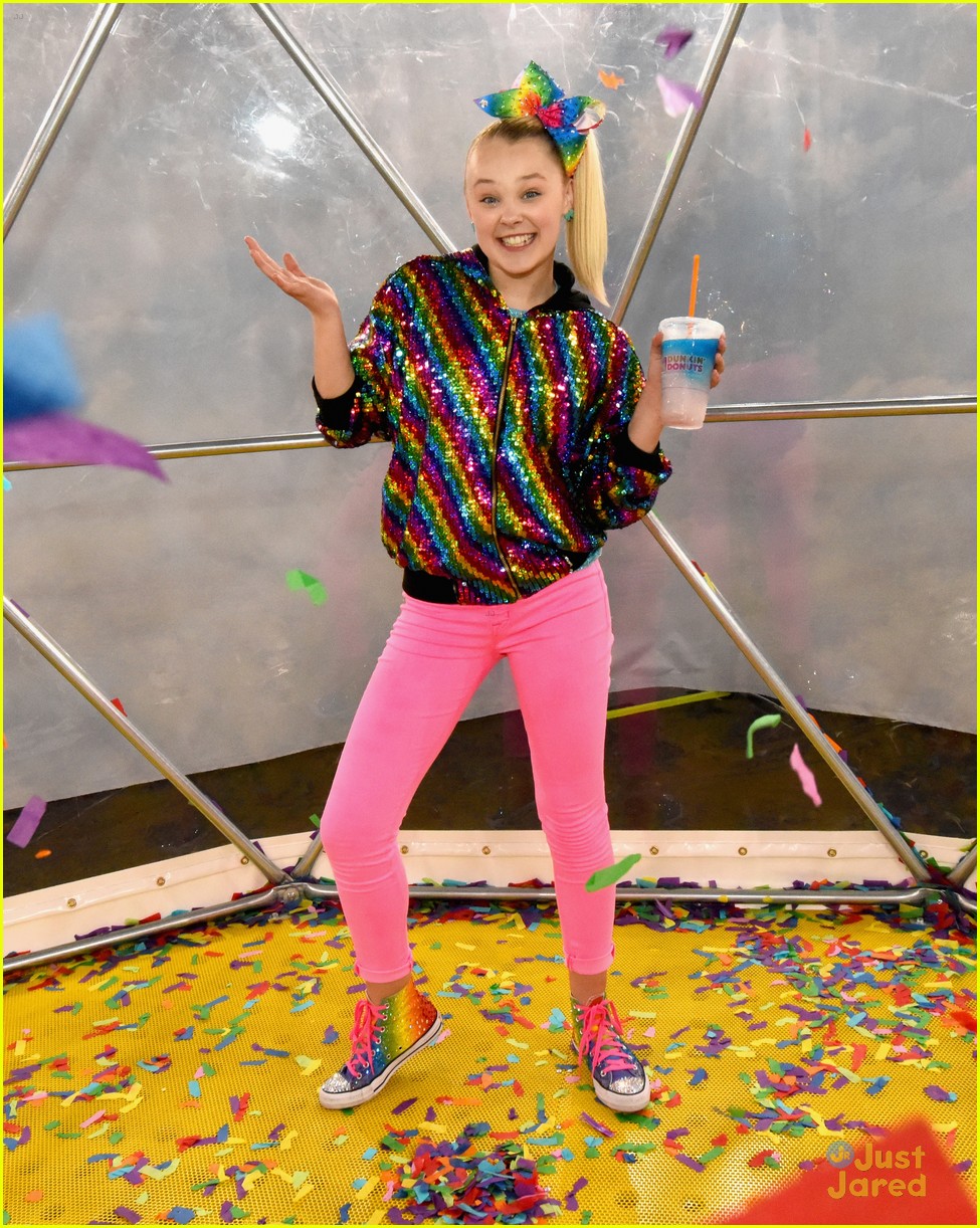 JoJo Siwa Reveals Why You'll Never See Her With Her Hair Down | Photo ...