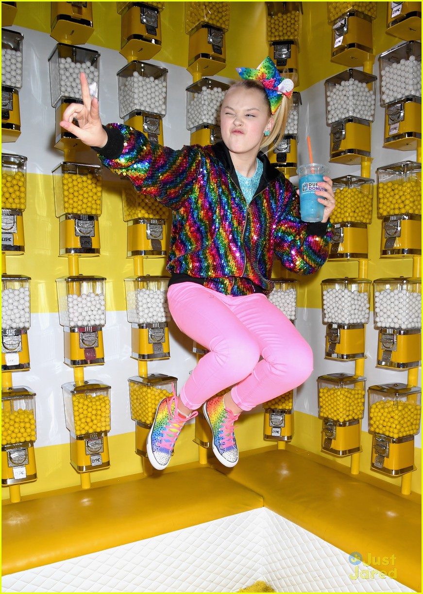 JoJo Siwa Reveals Why You'll Never See Her With Her Hair Down | Photo ...