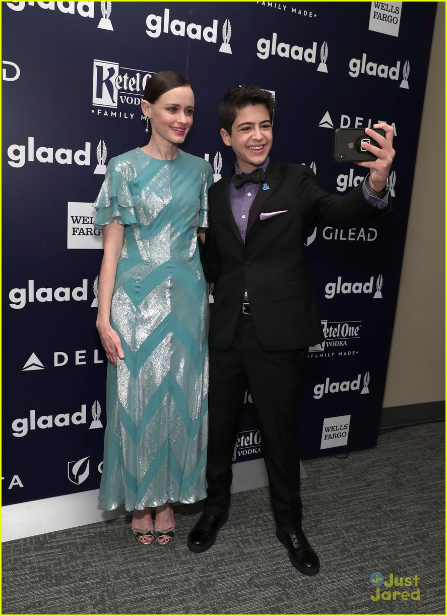 Joshua Rush Talks Cyrus' Fearlessness on 'Andi Mack' | Photo 1157945 ...