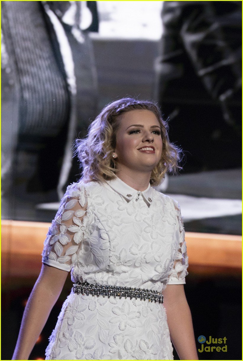Maddie Poppe Drops New Single 'Going Going Gone' Just Before Winning ...