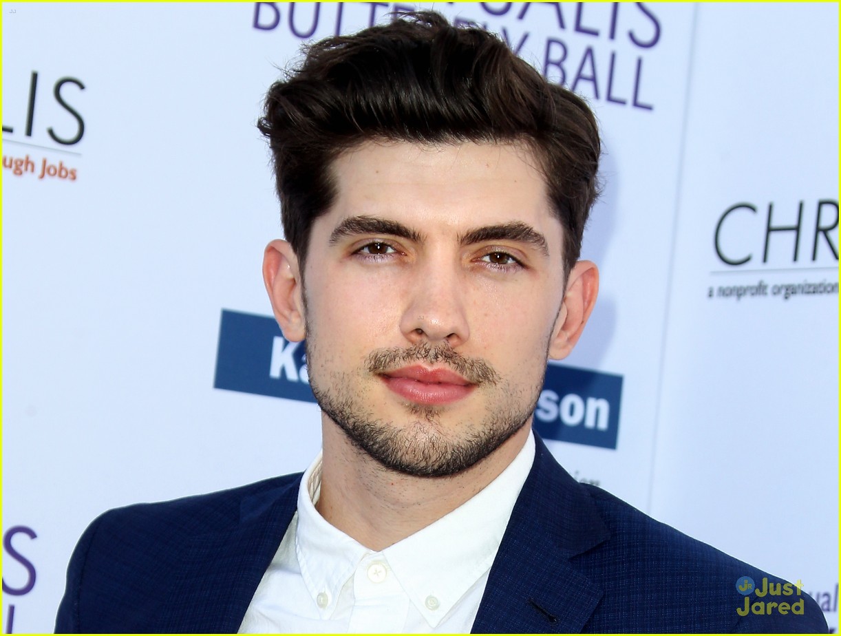 Carter Jenkins Couples Up With Girlfriend Sierra Swartz at Chrysalis ...