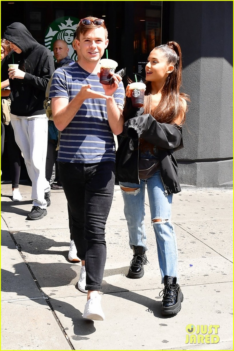 Ariana Grande Goes on NYC Shopping Spree with Pete Davidson! | Photo ...