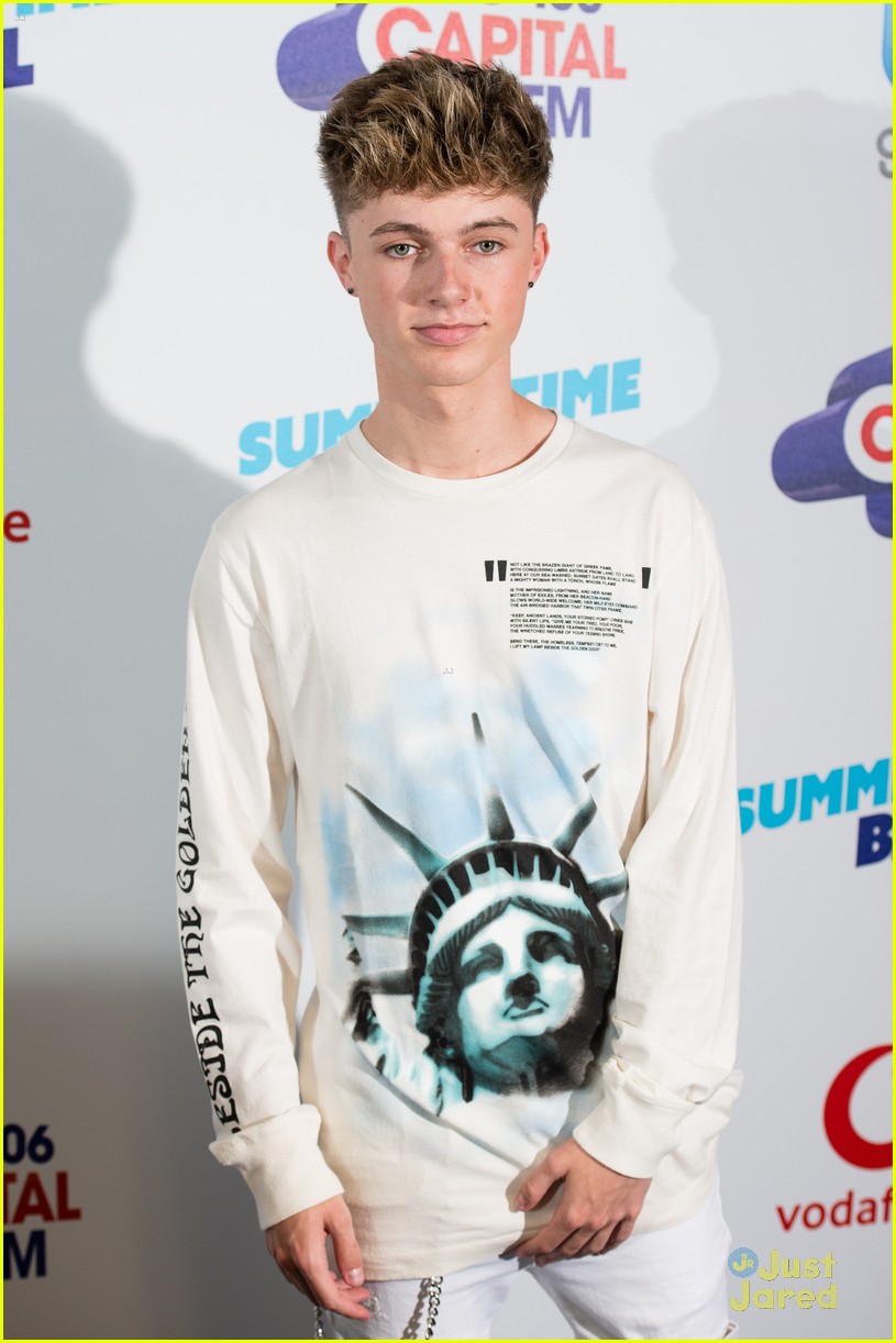 HRVY Dishes How His Latest Hit 'Hasta Luego' Came To Be | Photo 1165740 ...