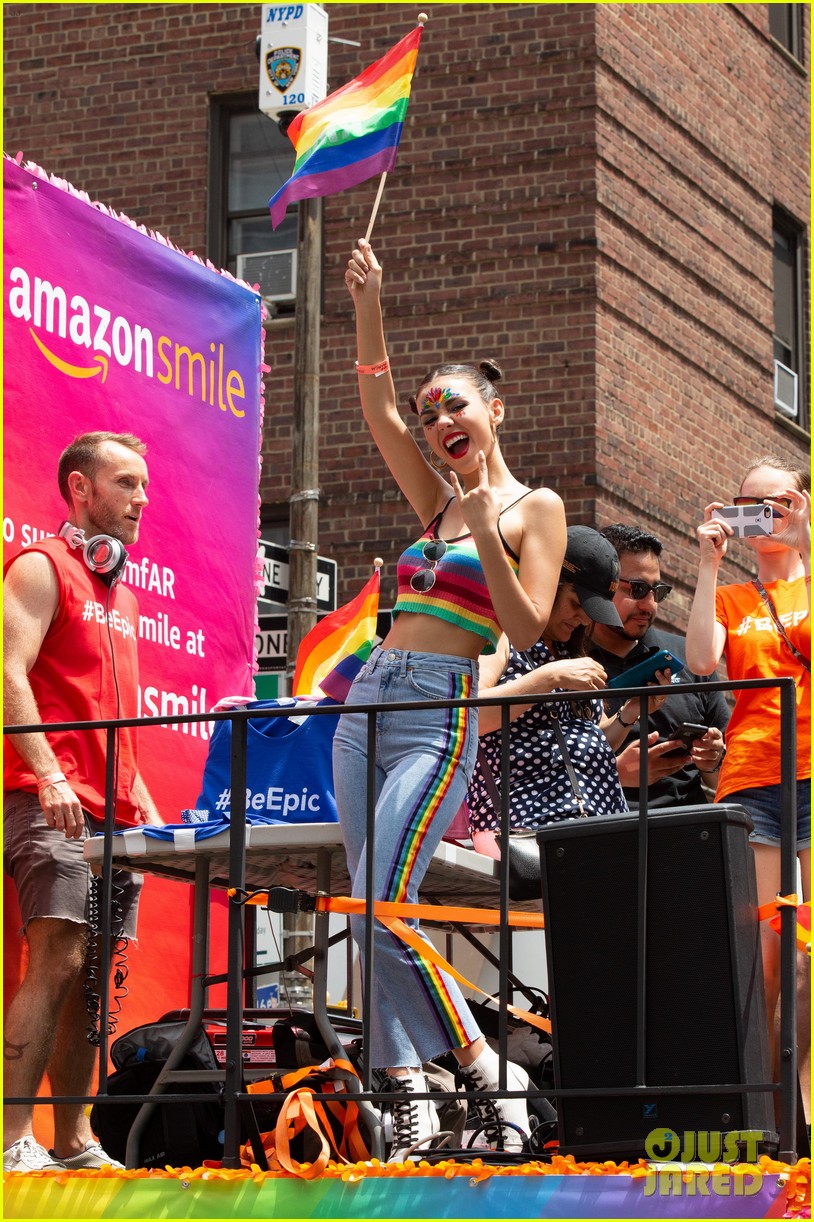 Victoria Justice Shows Her Colors at NYC Pride Parade 2018! | Photo ...