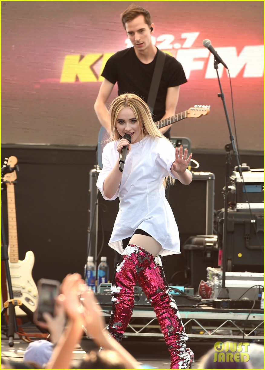 Full Sized Photo of sabrina carpenter debuts almost love at wango tango ...