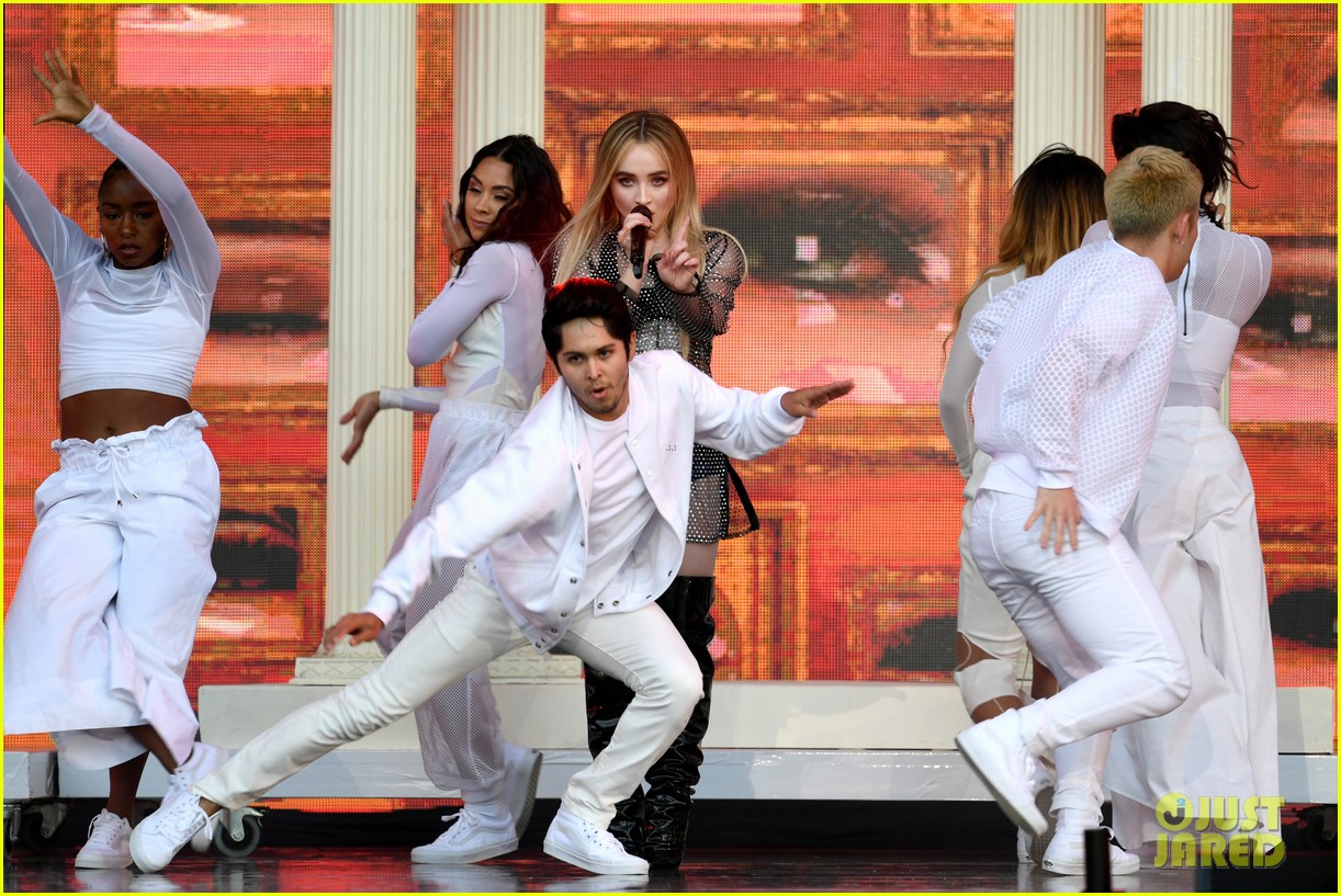 Full Sized Photo of sabrina carpenter debuts almost love at wango tango ...