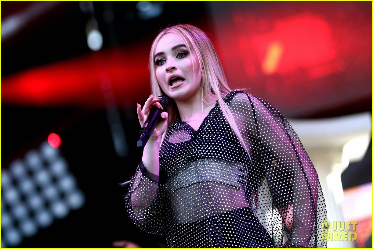Full Sized Photo of sabrina carpenter debuts almost love at wango tango ...