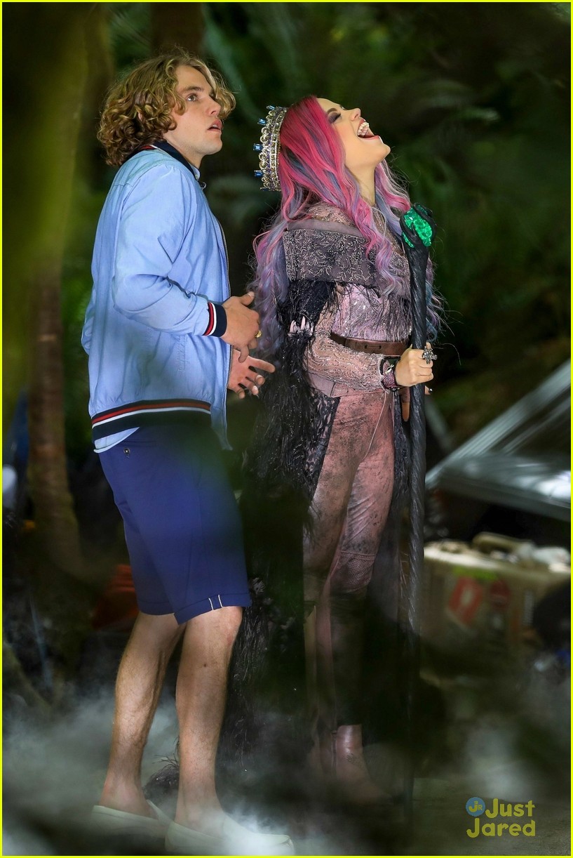 Sarah Jeffery & Jedidah Goodacre Film New Scenes For 'Descendants 3 ...