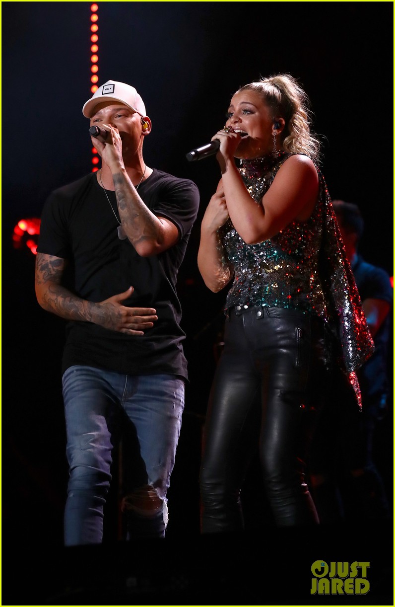 Lennon & Maisy Stella Join Lauren Alaina at CMA Fest Night 2018 ...