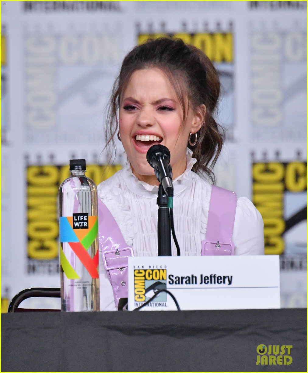 Sarah Jeffery Joins 'Charmed' Cast at Comic-Con! | Photo 1173497 ...