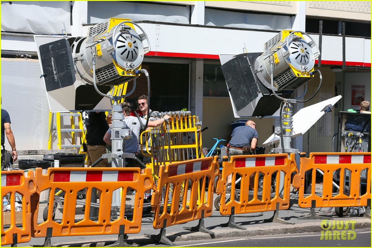 Tom Holland Seen on 'Spider-Man: Far From Home' Set! | Photo 1170666 ...
