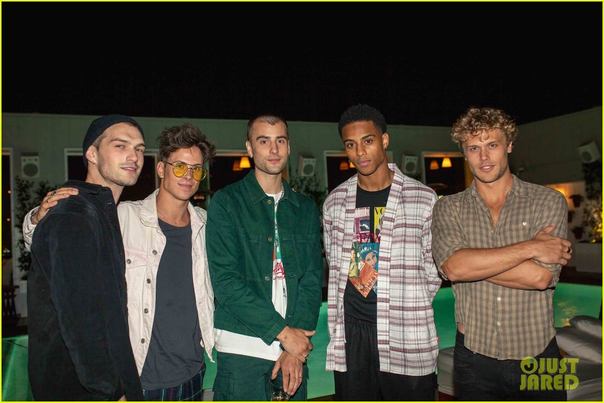 Keith Powers Celebrates His 'Men's Fashion Post Magazine' Cover | Photo ...