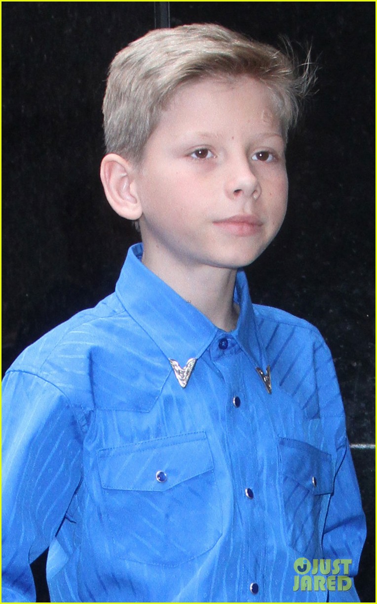 Mason Ramsey Performs 'Famous' On 'Good Morning America' | Photo ...