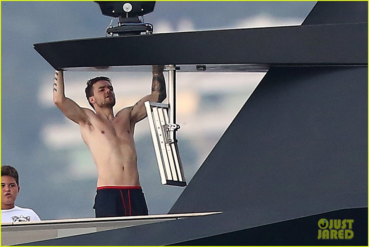 Full Sized Photo Of Liam Payne Dances Works Out While Shirtless On A Yacht 36 Liam Paynes