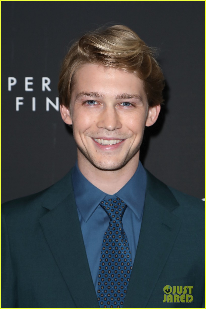 Joe Alwyn Look So Handsome at His Movie Premiere! | Photo 1179168 ...