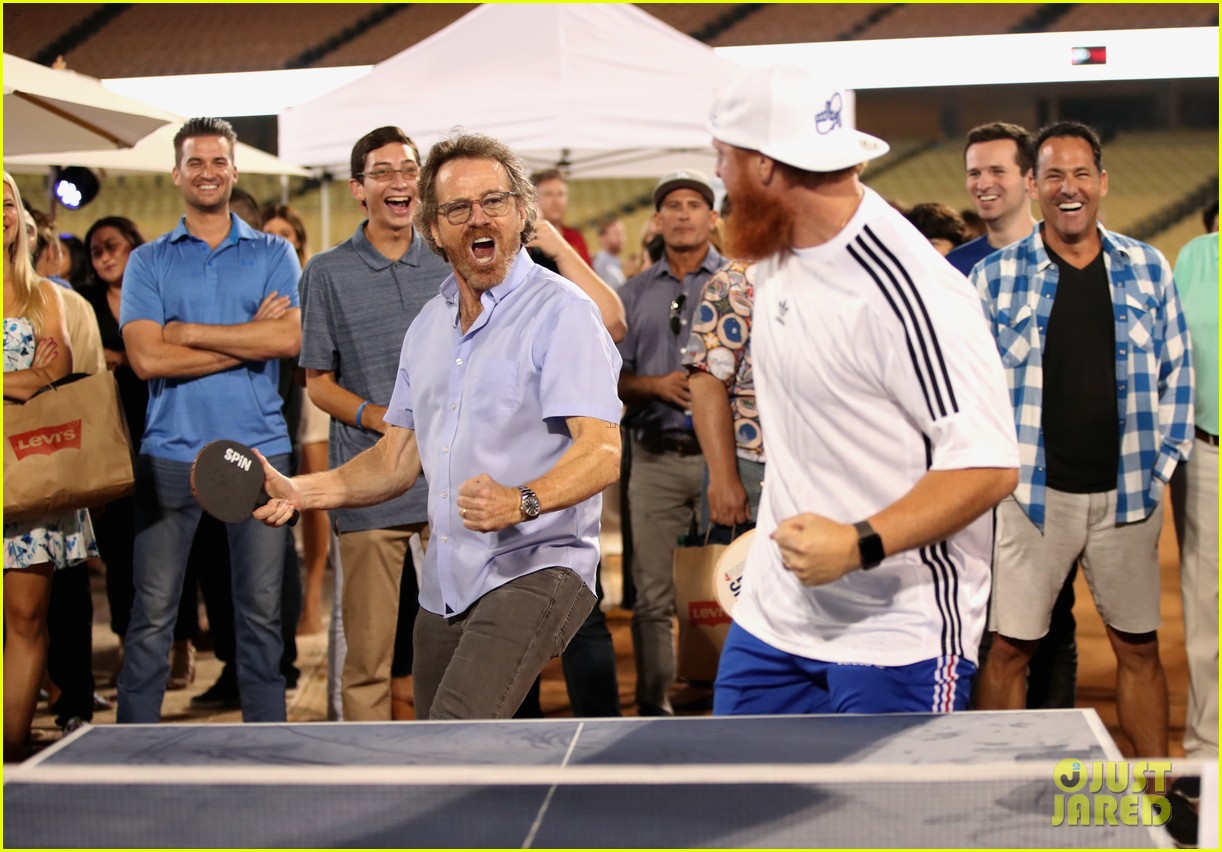 Sarah Hyland & Wells Adams Play Ping Pong for a Good Cause! | Photo ...