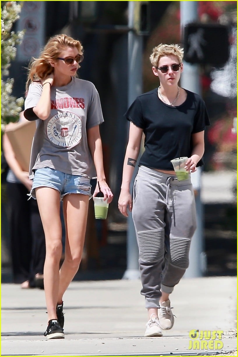 Kristen Stewart Gets Pampered with Girlfriend Stella Maxwell | Photo ...