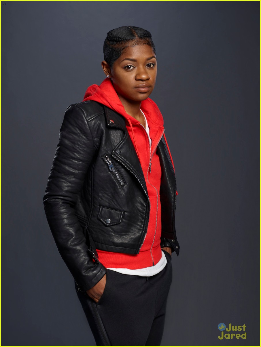 Cody Christian, Daniel Ezra & Samantha Logan Star in Hot New Promo Pics ...