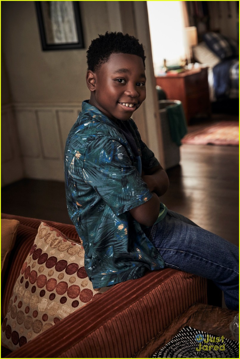 Cody Christian, Daniel Ezra & Samantha Logan Star in Hot New Promo Pics ...