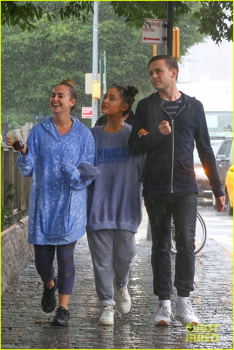 Ariana Grande Walks Through the Pouring Rain with Her Best Friends ...