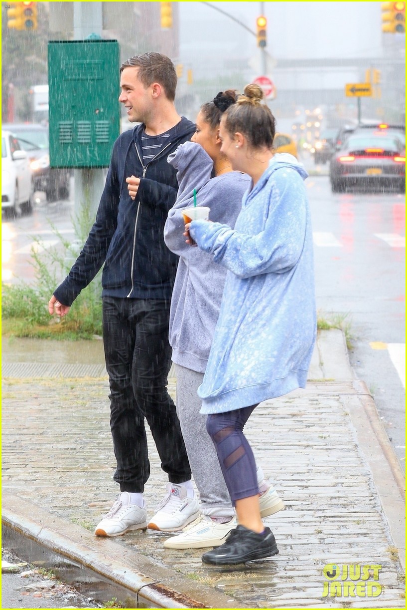 Ariana Grande Walks Through the Pouring Rain with Her Best Friends ...
