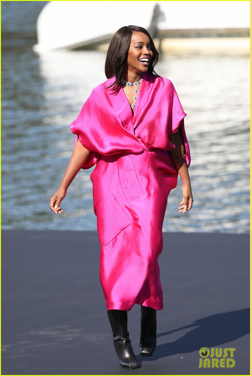 Elle Fanning Walks The Floating Runway at L'Oreal Paris Fashion Show ...