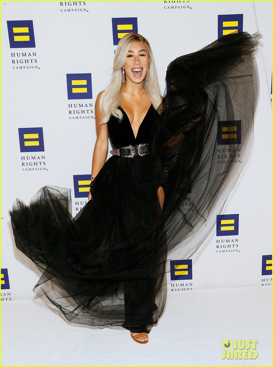 Eva Gutowski Gets Glam For Human Rights Campaign National Dinner ...