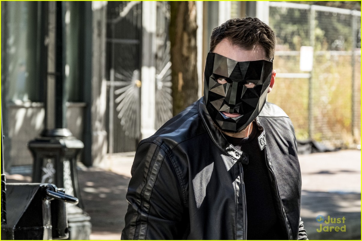 Full Sized Photo of flash first photos nora costume 06 | 'The Flash ...