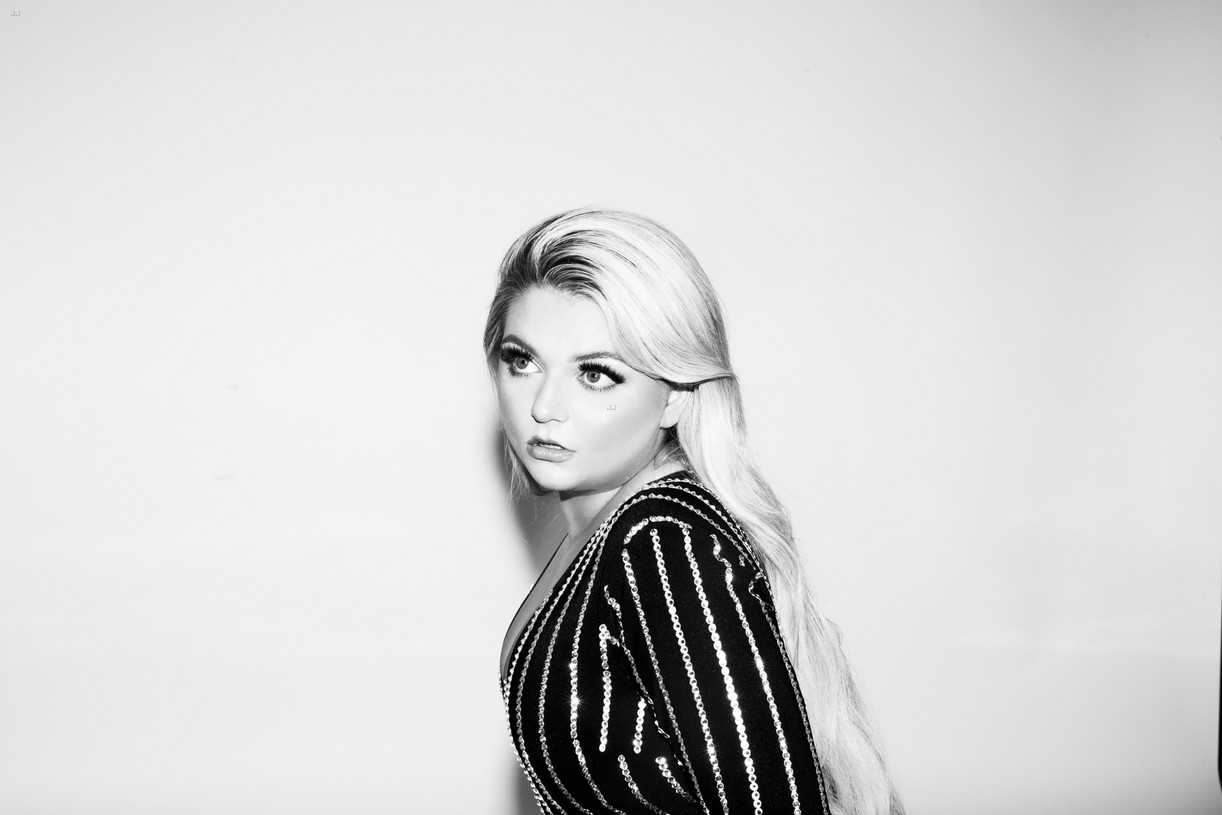 Taylor Grey Debuts 'Back To Bite' Lyric Video With JJJ - Watch Now ...