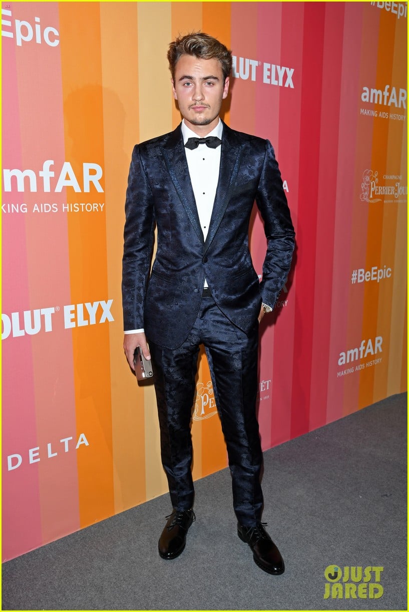 Liam Payne & Cameron Dallas Are amfAR Gala Studs | Photo 1187198 ...