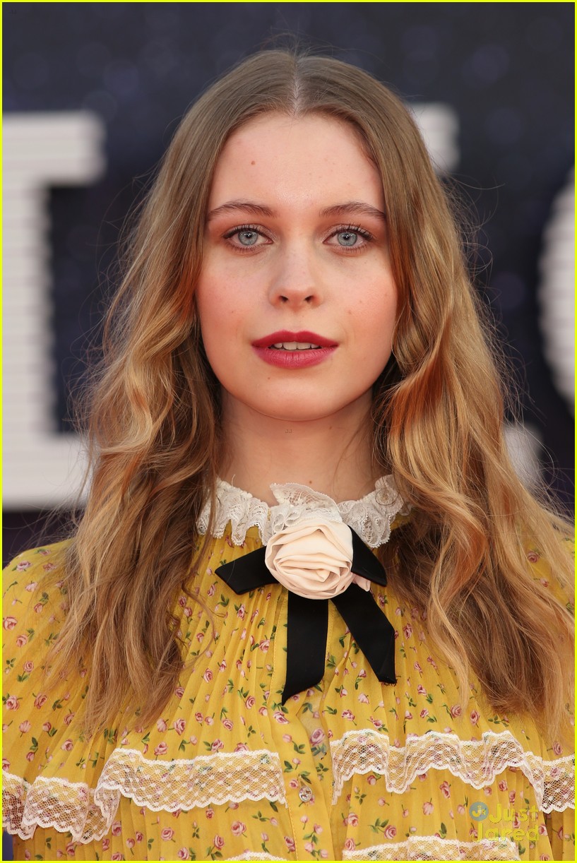 Sorcha Groundsell & Asa Butterfield Hit Up The 'Maniac' Premiere in ...