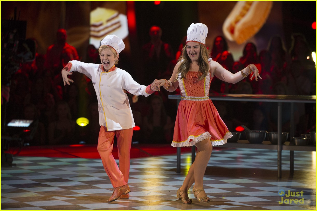 DWTS Juniors: Chef Addison Osta Smith & Lev Khmelev Bake Up The Perfect ...
