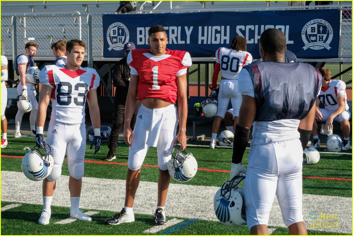 Daniel Ezra, Cody Christian & Samantha Logan's New Show 'All American ...