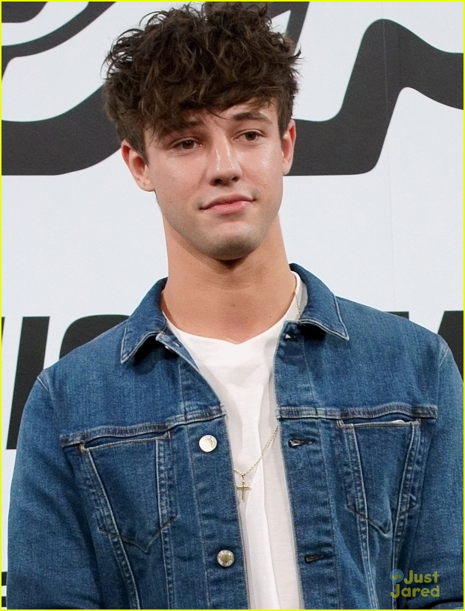 Cameron Dallas Teases His Debut Single 'WHIMY' | Photo 1192888 - Photo ...