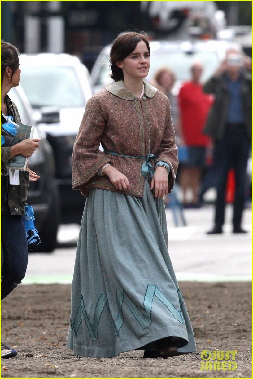 Emma Watson Dons Her Costume on 'Little Women' Set | Photo 1191391 ...