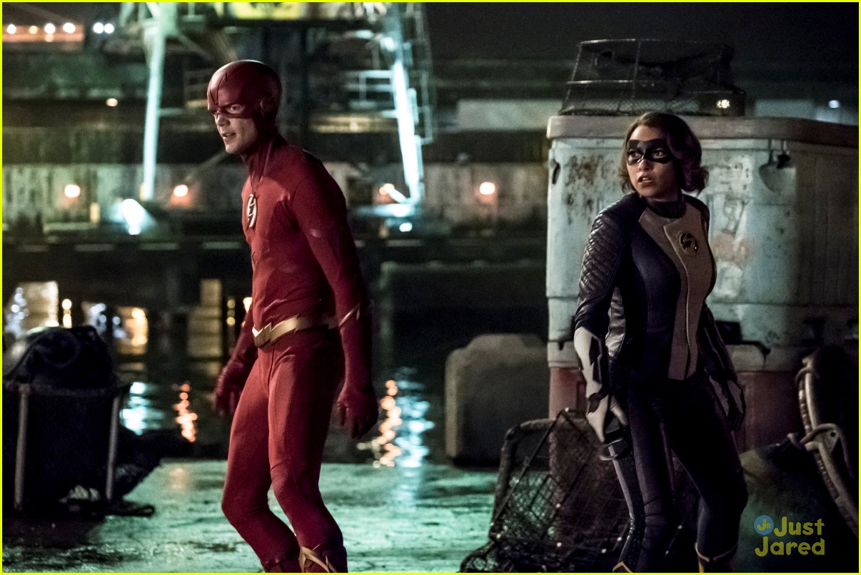 'The Flash' Intros Cicada On Tonight's Episode: 'It's A Really Dark ...