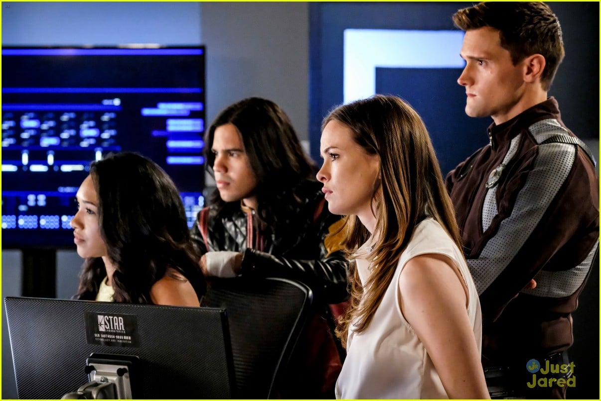 Vibe Might Be In Big Trouble On Tonight's 'The Flash' | Photo 1194547 ...