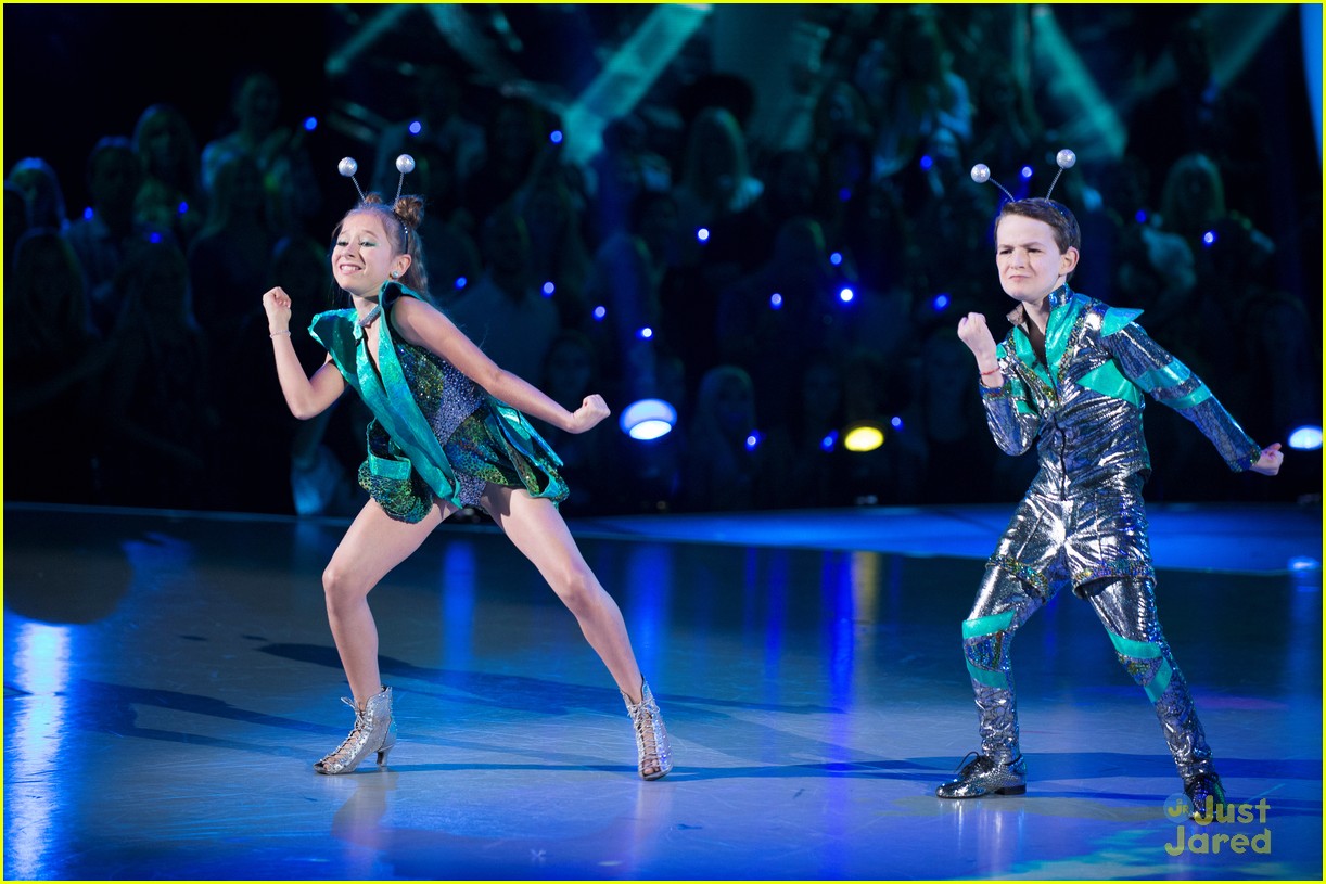 DWTS Juniors: Jason Maybaum & Elliana Walmsley Are Jiving Green Aliens ...