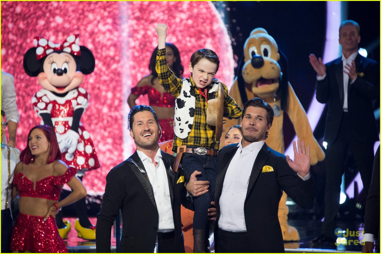Full Sized Photo of jordan fisher performance disney night dwts 14 ...